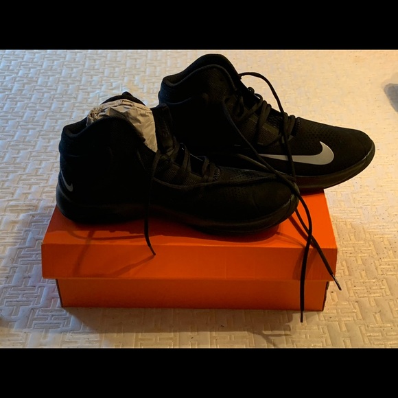 Nike | Shoes | Nib Nike Air Versatile Iv Nbk | Poshmark